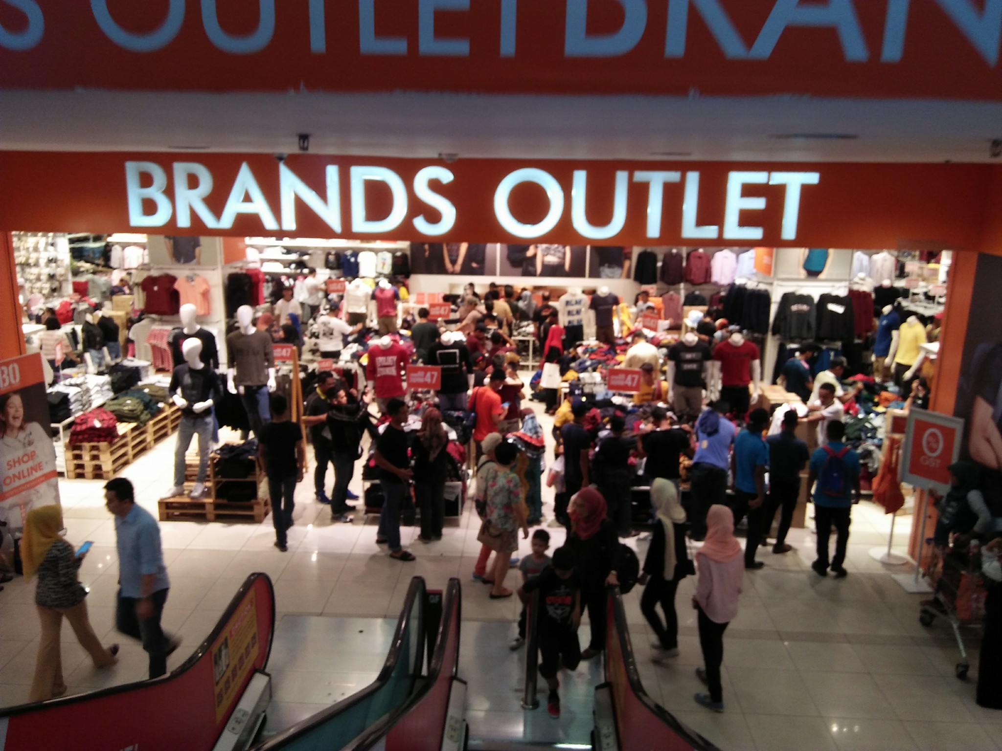 Brands Outlet服装大促销! 最低1件只需RM10! – RedChili21