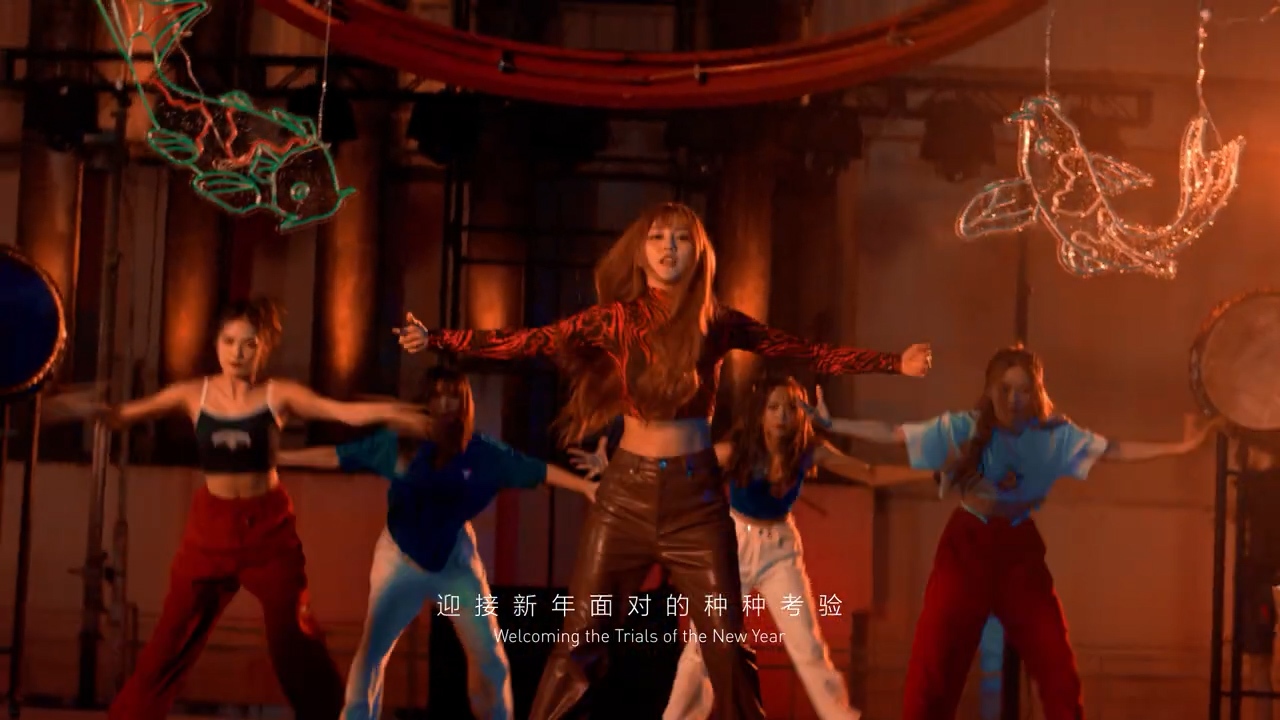 2023最夯新年MV！3P Danny, 韩晓嗳, Dato’ Maw强强联手说唱超洗脑敢敢冲燃炸全场！ – RedChili21